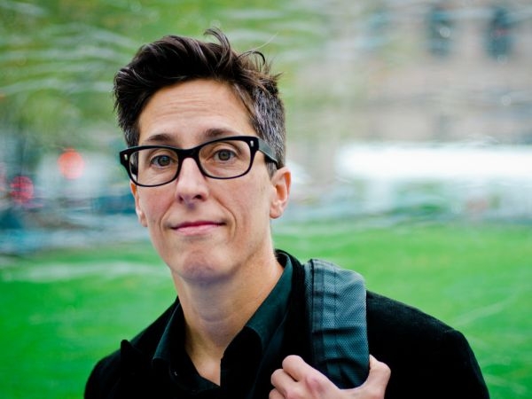 Alison Bechdel ~ Detailed Biography with [ Photos | Videos ]
